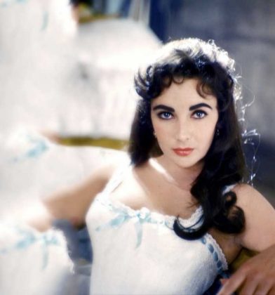 Elizabeth Taylor Eye Color - Did She Really Have Natural Purple Eyes?